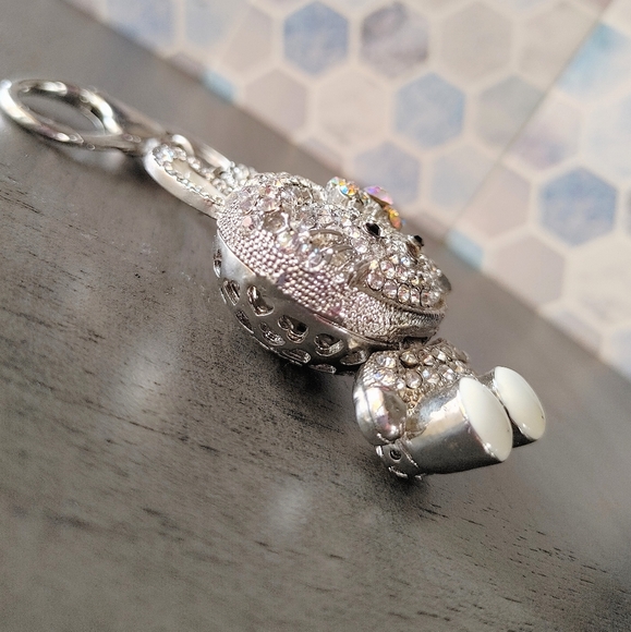 Hello Kitty | Accessories | Rare Hello Kitty 3d Rhinestones Keychain ...